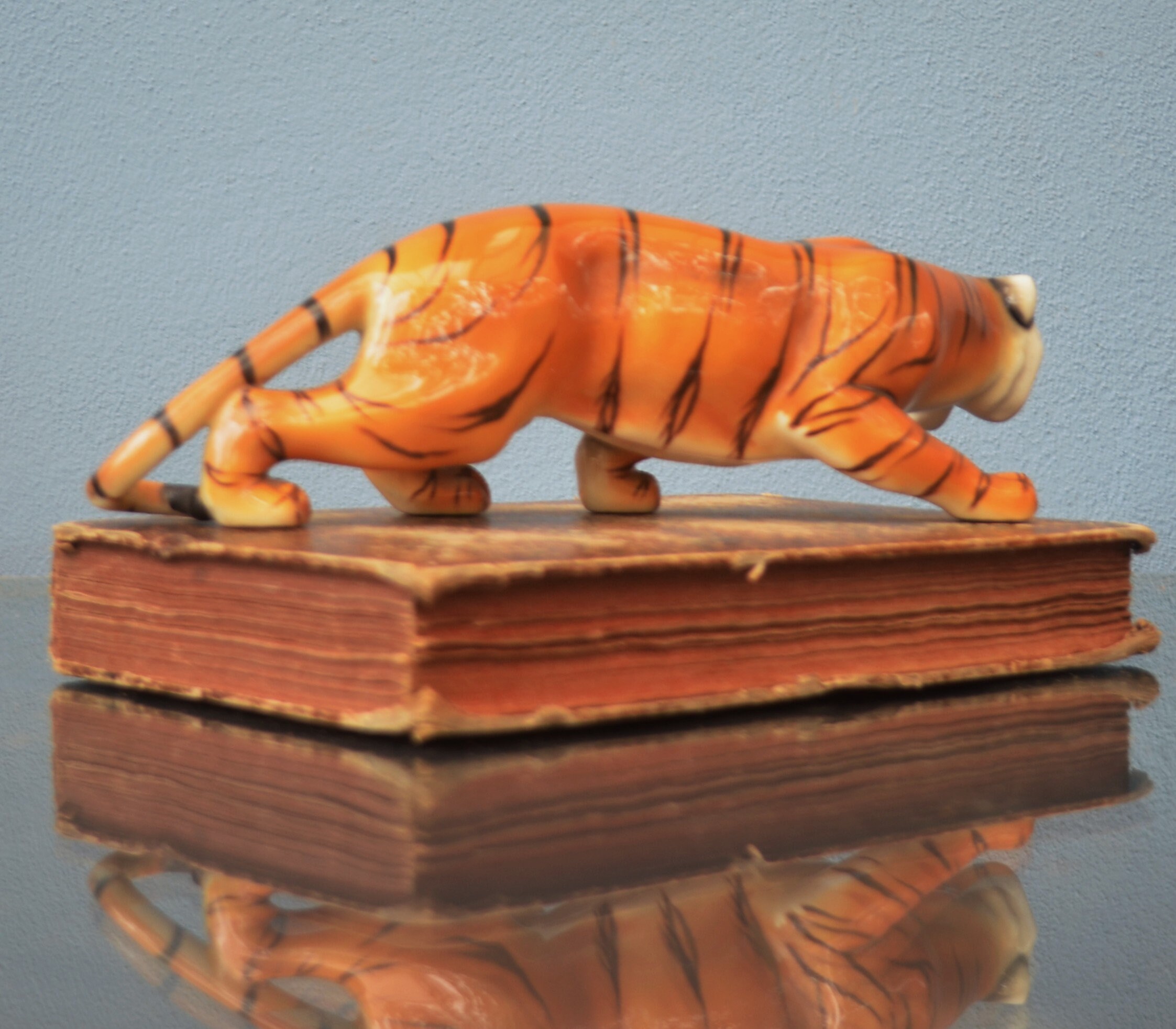 Schleichender Tiger Porcelain Figurine Tomasch Wien Austria - Etsy
