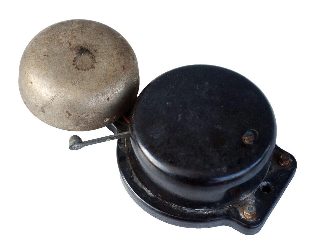 Art Deco Bakelite Round Electric Door Bell - 17cm (6 1/4") High 9 Cm (3 ...