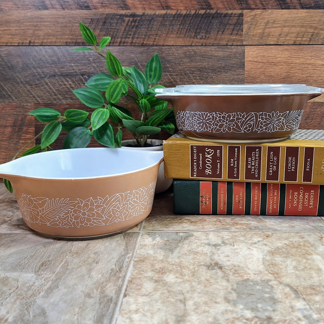 Set of 2 Vintage Pyrex Collectible Casseroles Woodland Pattern 471 B ...