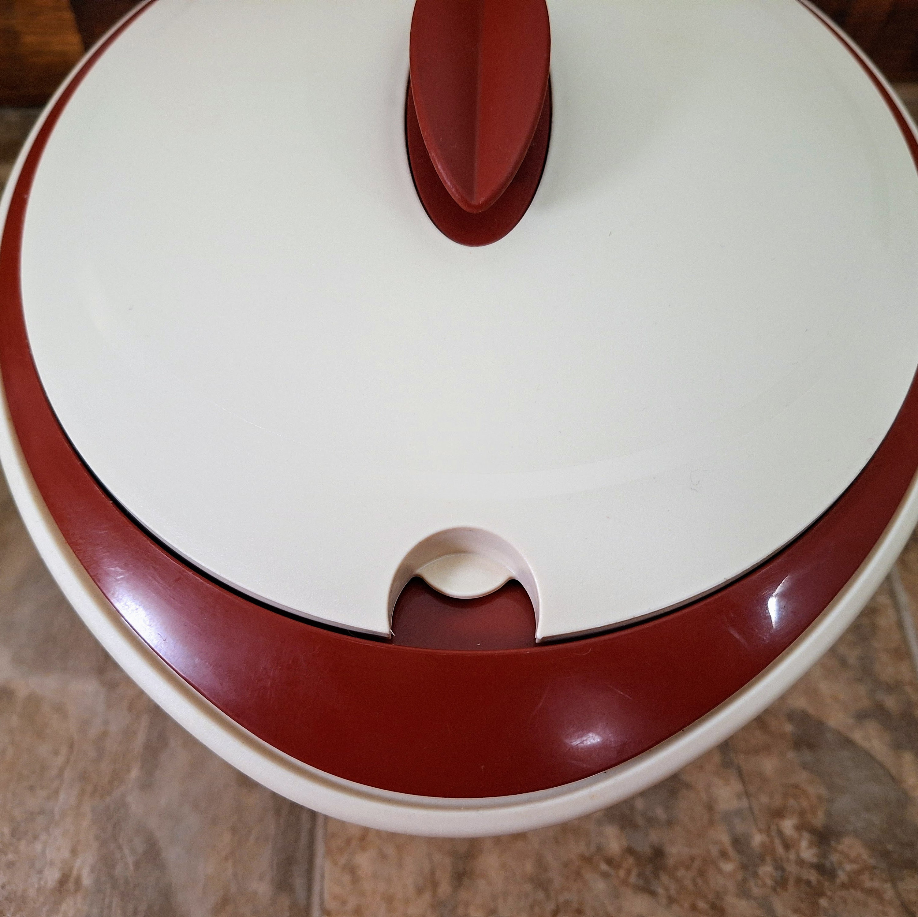 Vintage Tupperware Insulated Oval Server Thermal Hot/cold Casserole ...