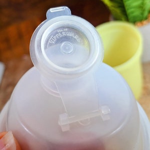 4-piece Vintage Tupperware Quick Shake Blender, Gravy Mixer, Salad ...