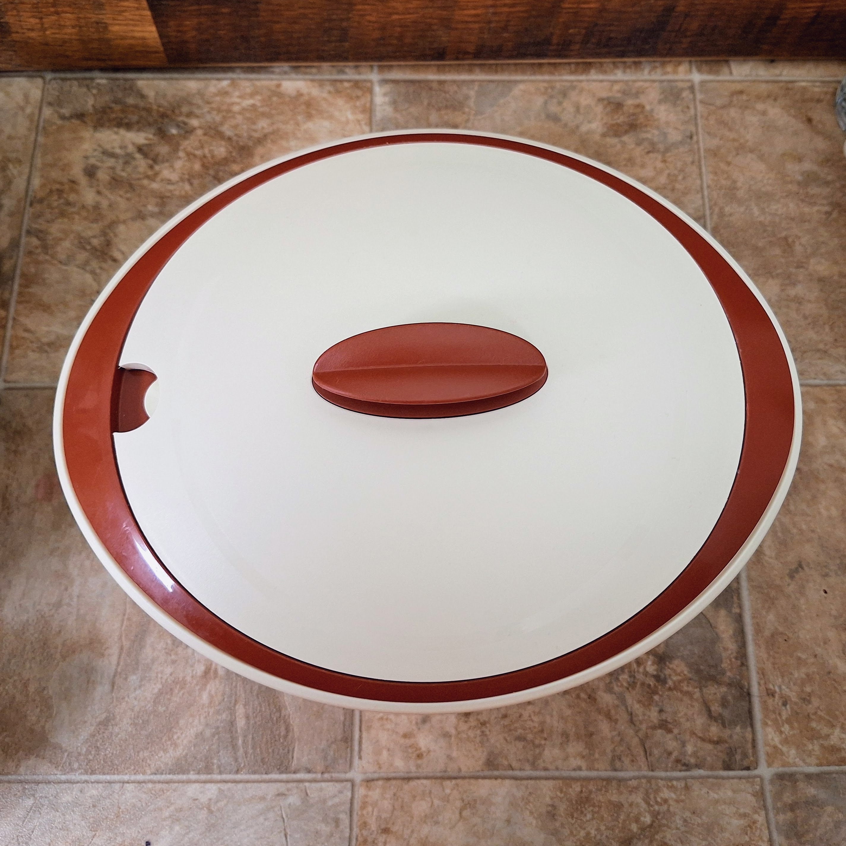 Vintage Tupperware Insulated Oval Server Thermal Hot/cold Casserole ...