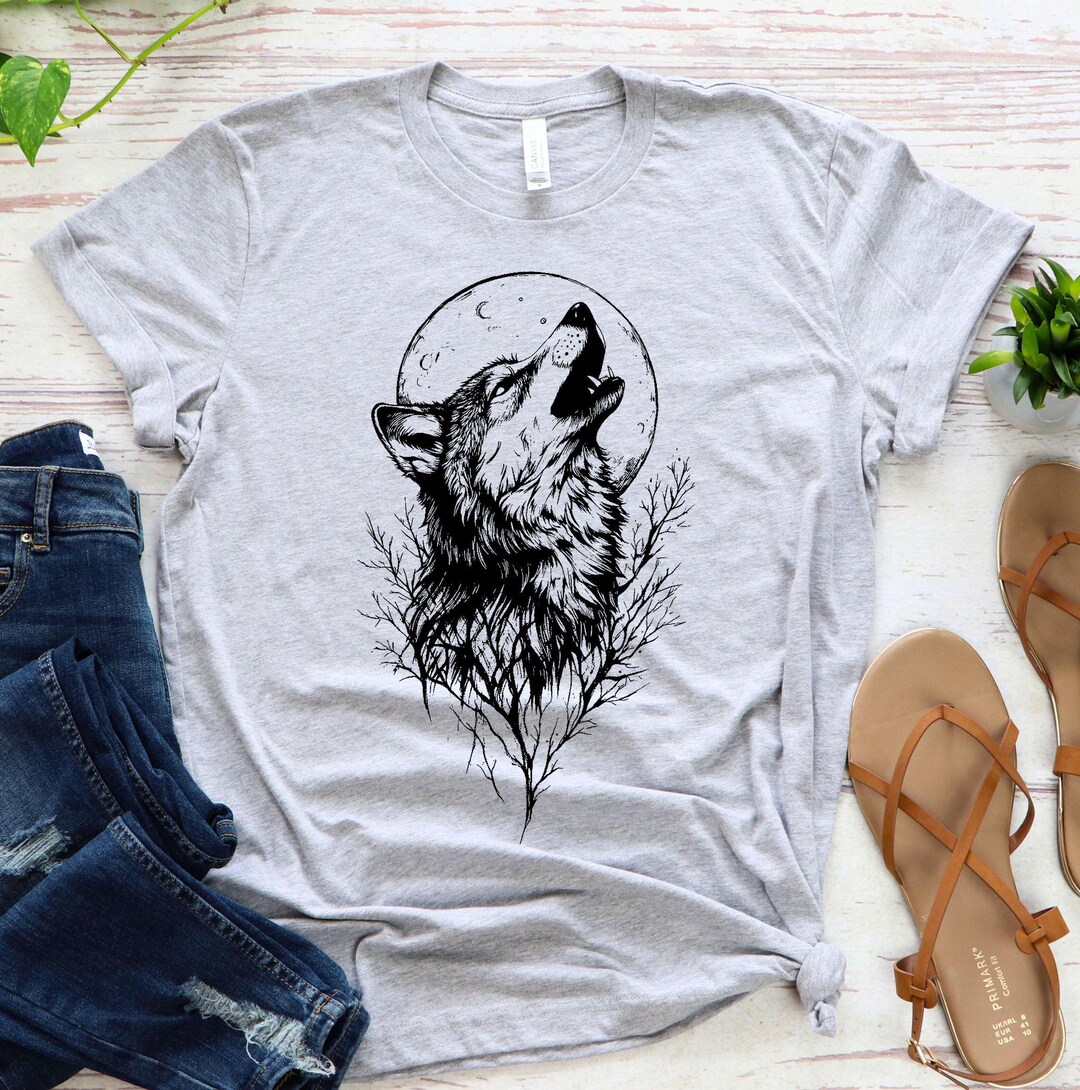 Howling Wolf T-shirt, Nature Animal Tee, Wildlife Lover Gift, Unisex ...