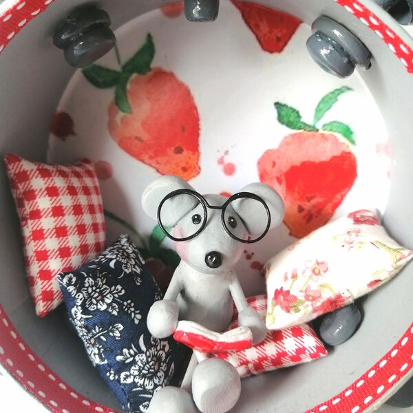 Mouse in the House - Etsy