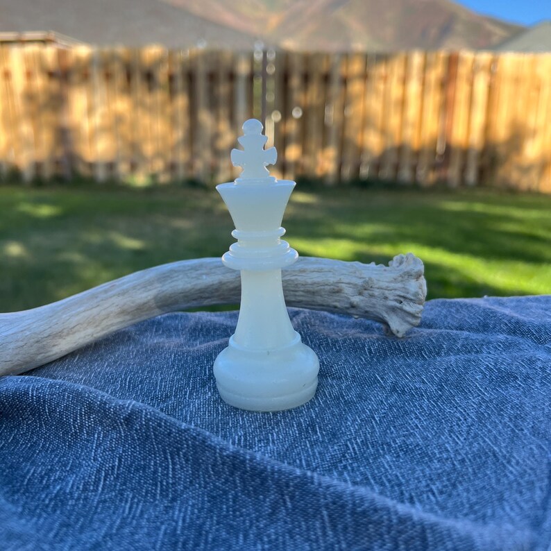 Perfectly Imperfect White Chess Pieces Queen and King Chess Piece Resin ...