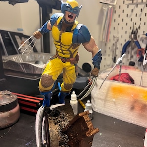 Deadpool Vs. Wolverine Painted Statue SANIX - Etsy
