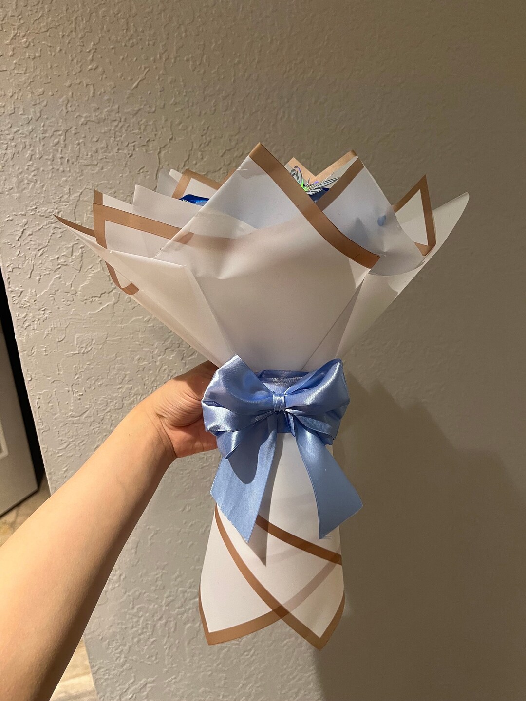 6 Count Ramo Buchon | Flower Bouquet - Etsy