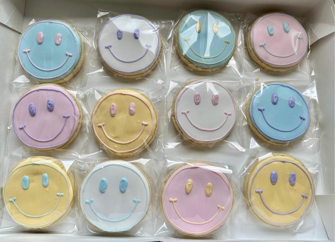 Classic Smile Face Cookies, Smile Cookies, Birthday Cookies, Party ...