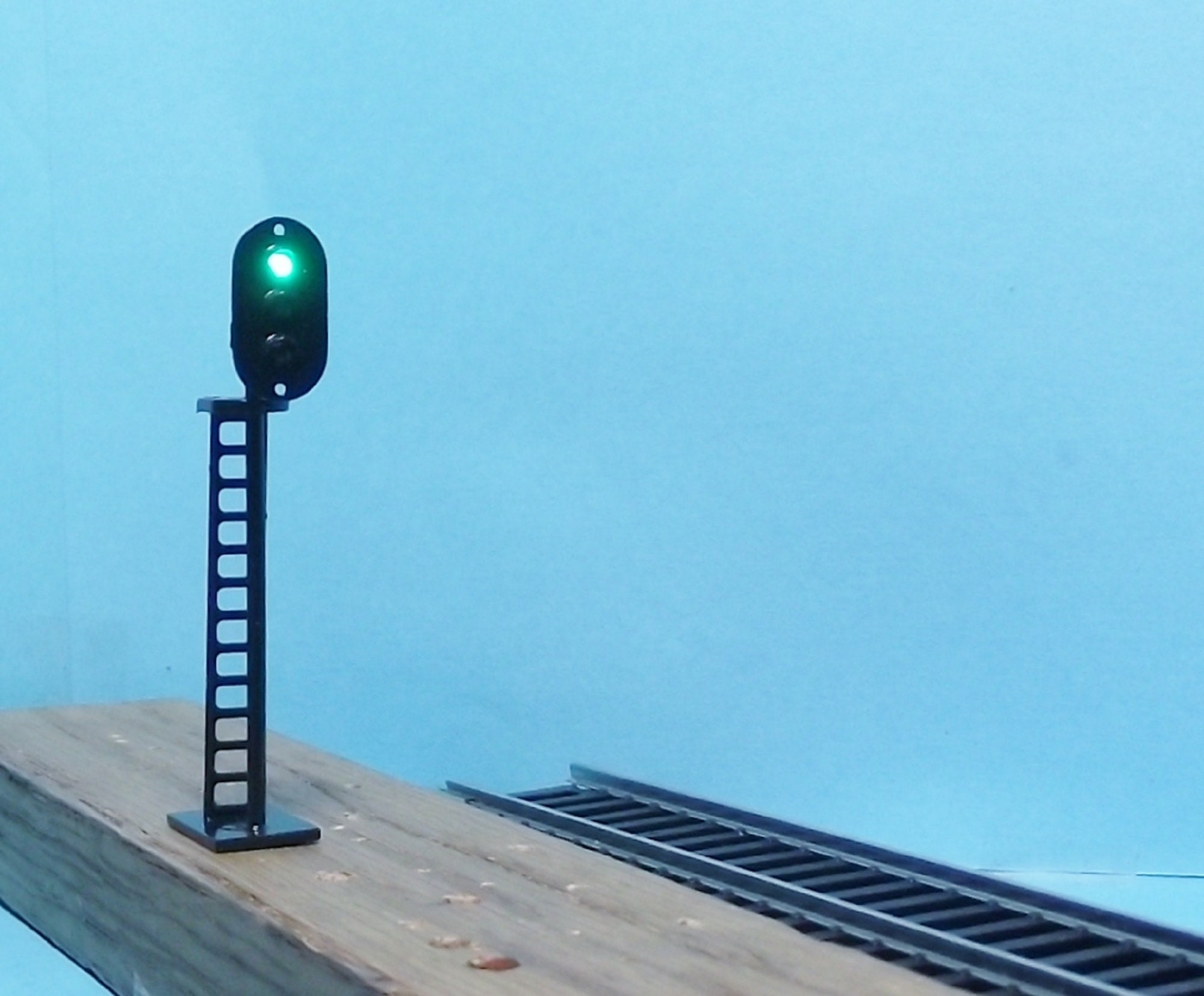 HO Scale Railroad Block Signals Manual Operating 3 Color Block Signals ...