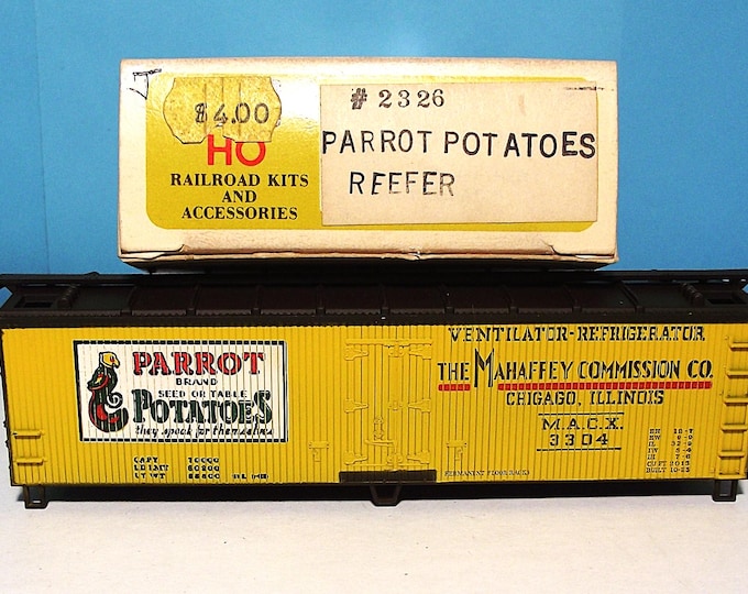 Vintage 1980s HO Scale Set of 16 Figurines for Train Layouts by AHM ...