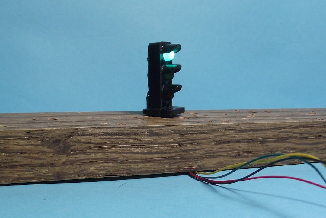 O Gauge Manual Operating Railroad Dwarf Signals 3 Aspect Dwarf Signals ...