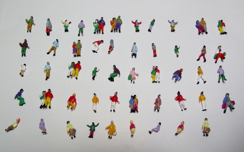 N Gauge 1:160 Scale Model Figures 50 Town People in Several Different ...