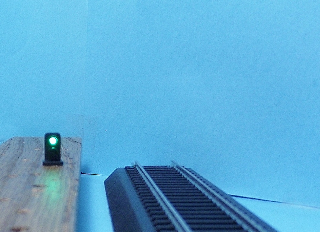 HO Scale Manual Operating Railroad Dwarf Signals 2 Aspect Dwarf Signals ...