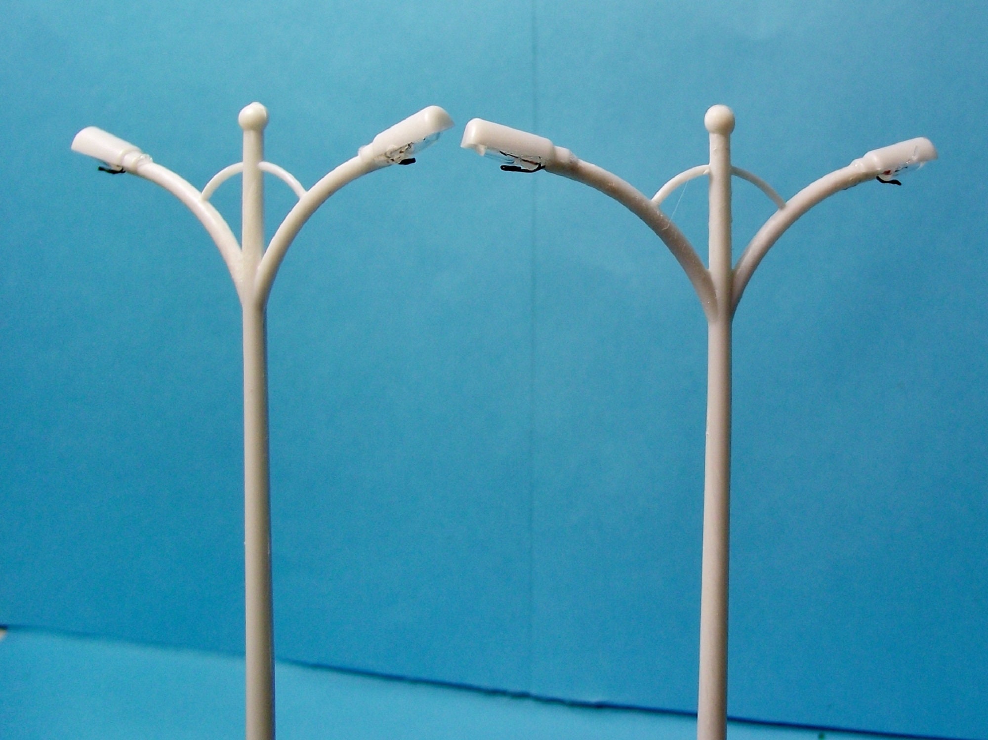 New HO Scale 2 Lamp Model Street and Highway Warm White LED Lights Set ...