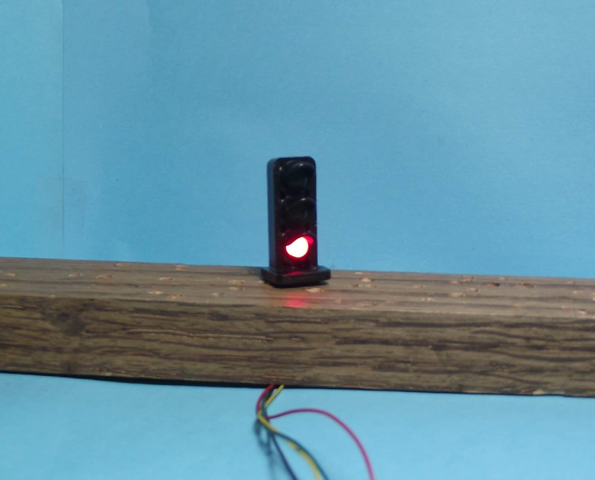 O Gauge Manual Operating Railroad Dwarf Signals 3 Aspect Dwarf Signals ...