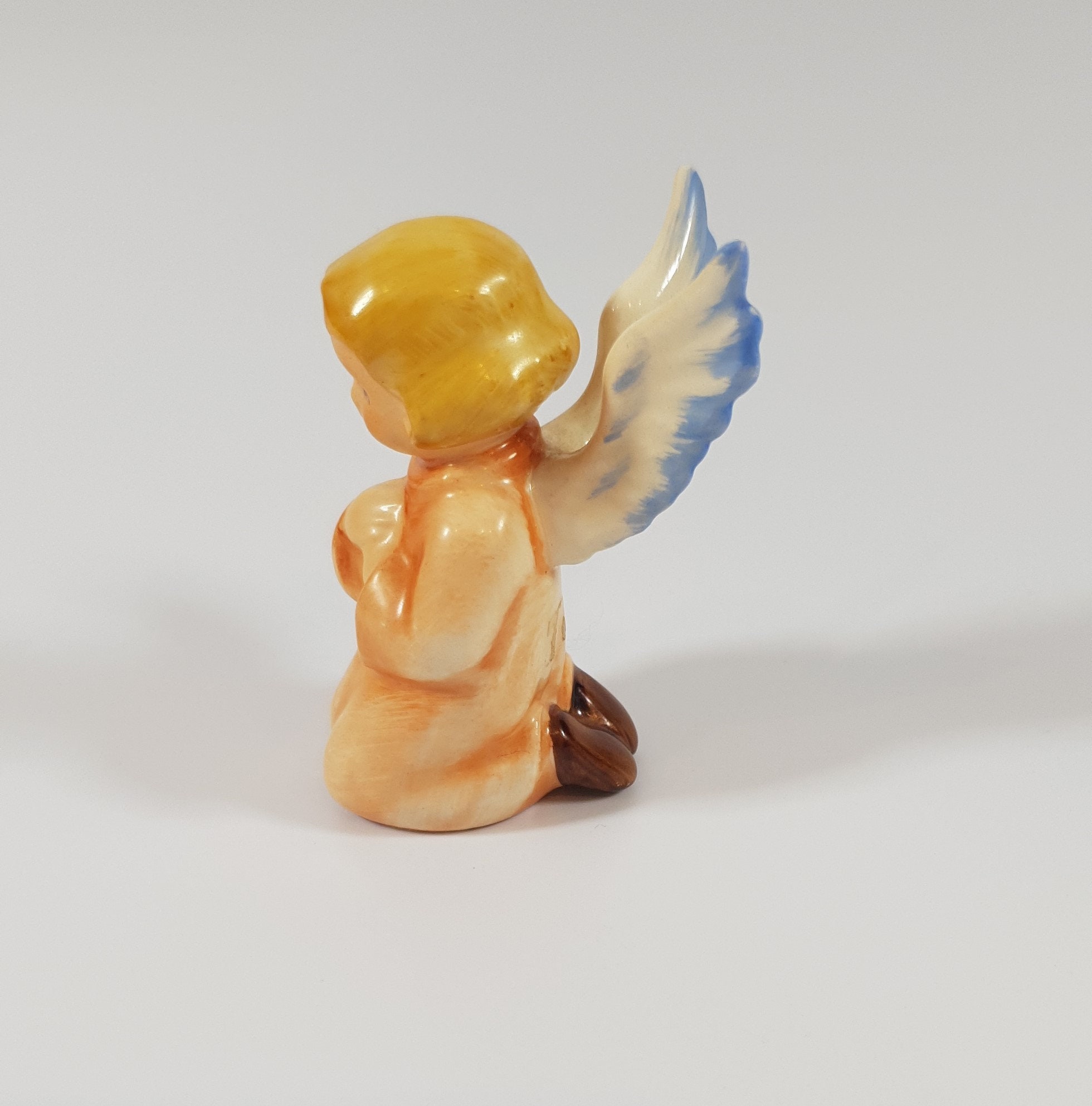 Vintage Hummel 1960s Praying Angel Figure - Etsy