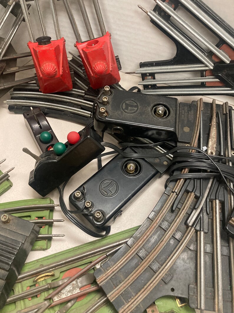 Vintage Lionel Train Track Switches / Stops / Power Pack / Cris Cross ...
