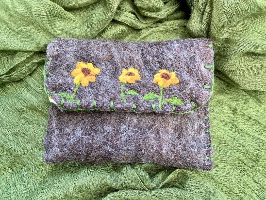 Handmade Wool Felted Wallet: Floral Daisy Coin Purse - Etsy