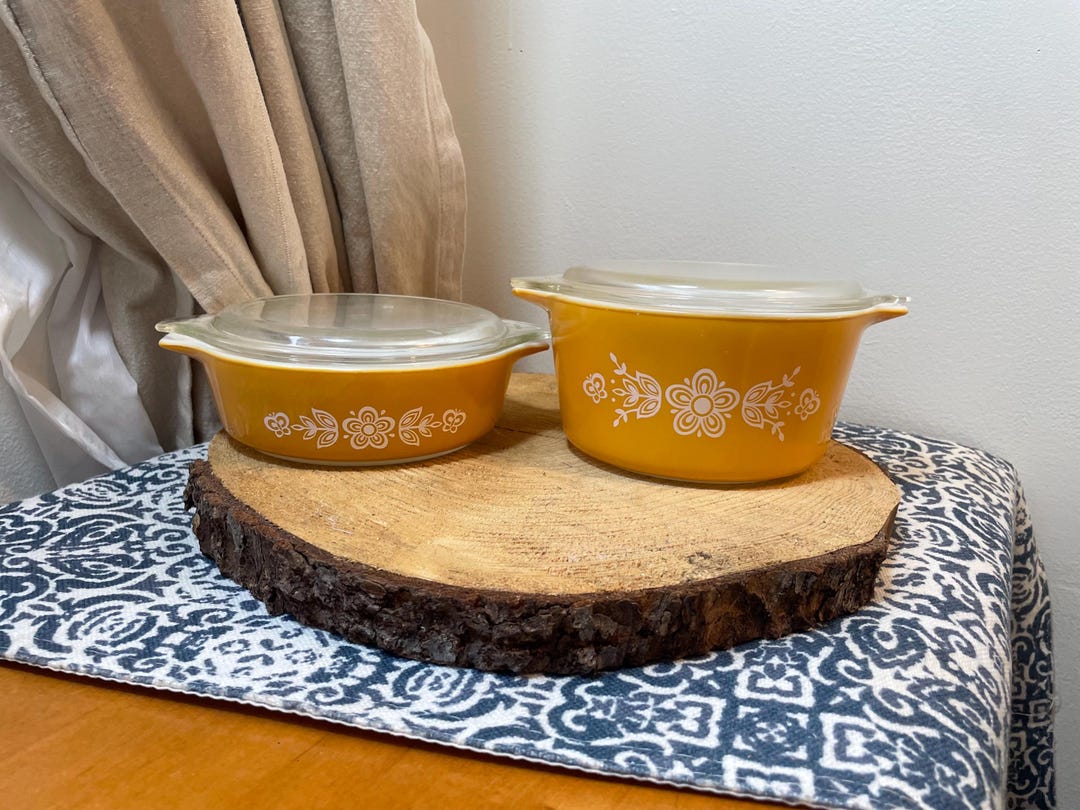 Mid-century Butterfly Gold Pyrex Dishes With Lids - Etsy