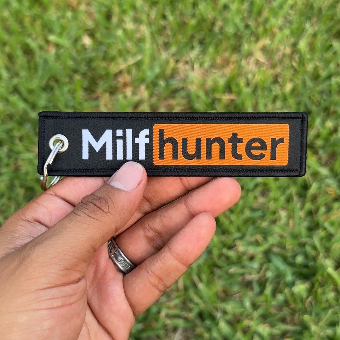 Milf Hunter Funny Jet Tag Keychain - Etsy