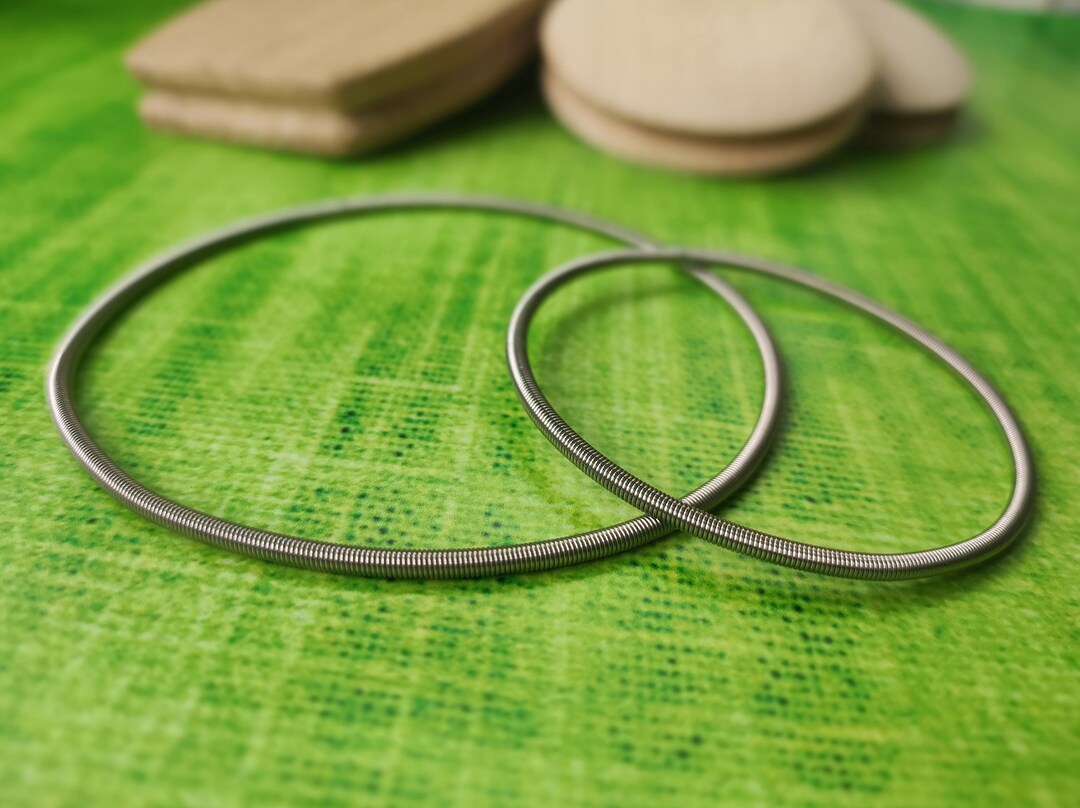 Set of 1 Small Spring (for 10 - 14 Hooks Round) and 1 Middle Spring ...