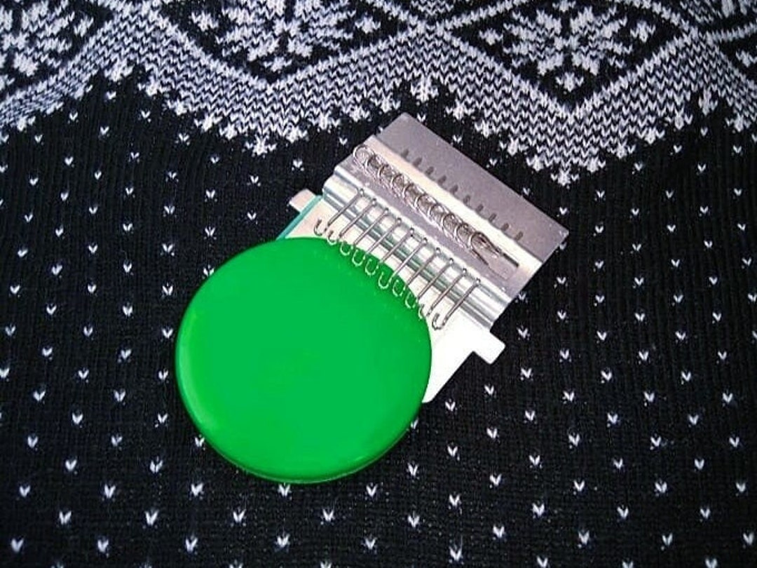 Speedweve Type,small Loom, Darning Tool With Plastic Disc (10 Hooks) - Etsy