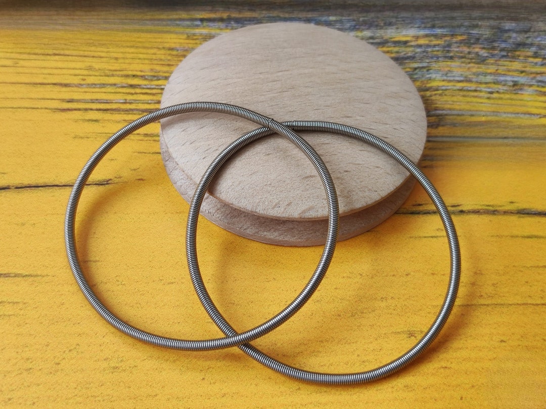 Two Small STRONG SPRINGS for 10 and 14 Hooks Missionxgoods Round ...