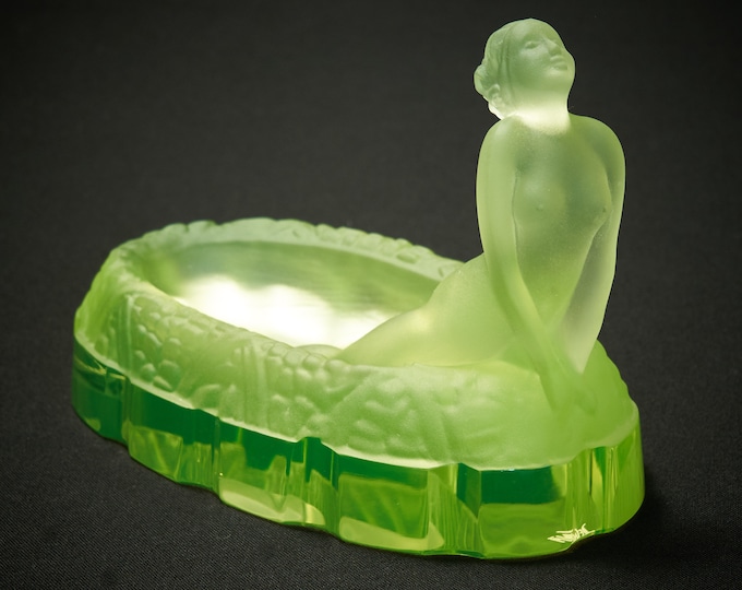 Vaseline Glass "susan at Her Bath", Vintage Desna Yellow Uranium Glass ...