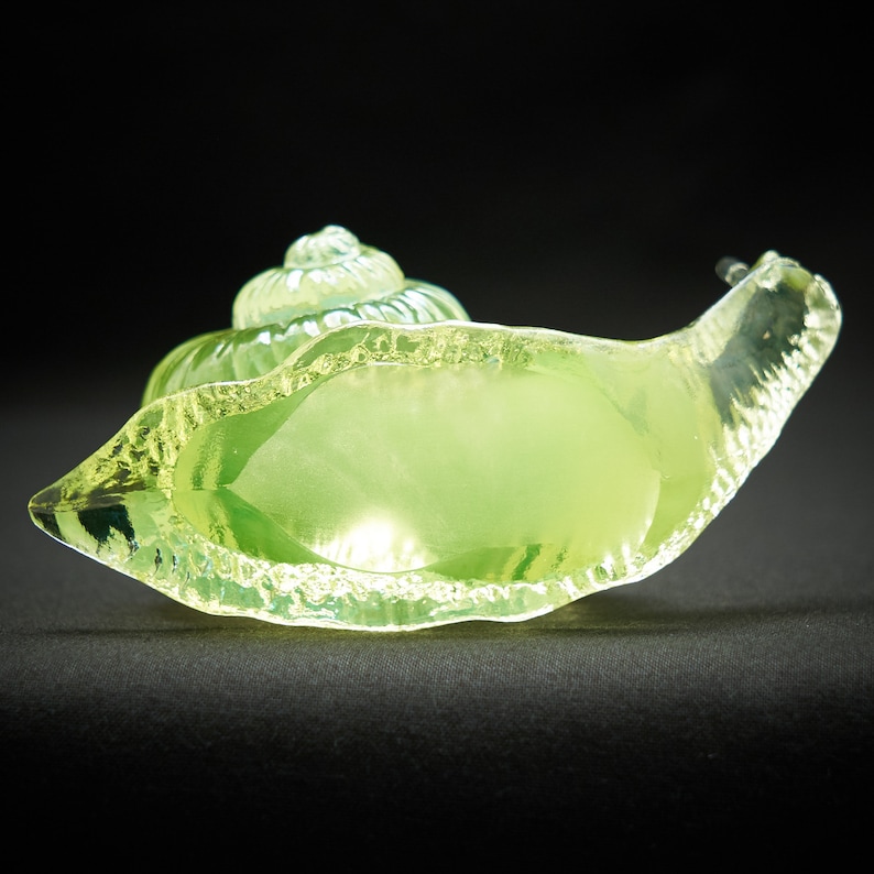 Fenton Vaseline Glass Snail Vintage Yellow Opalescent Uranium - Etsy