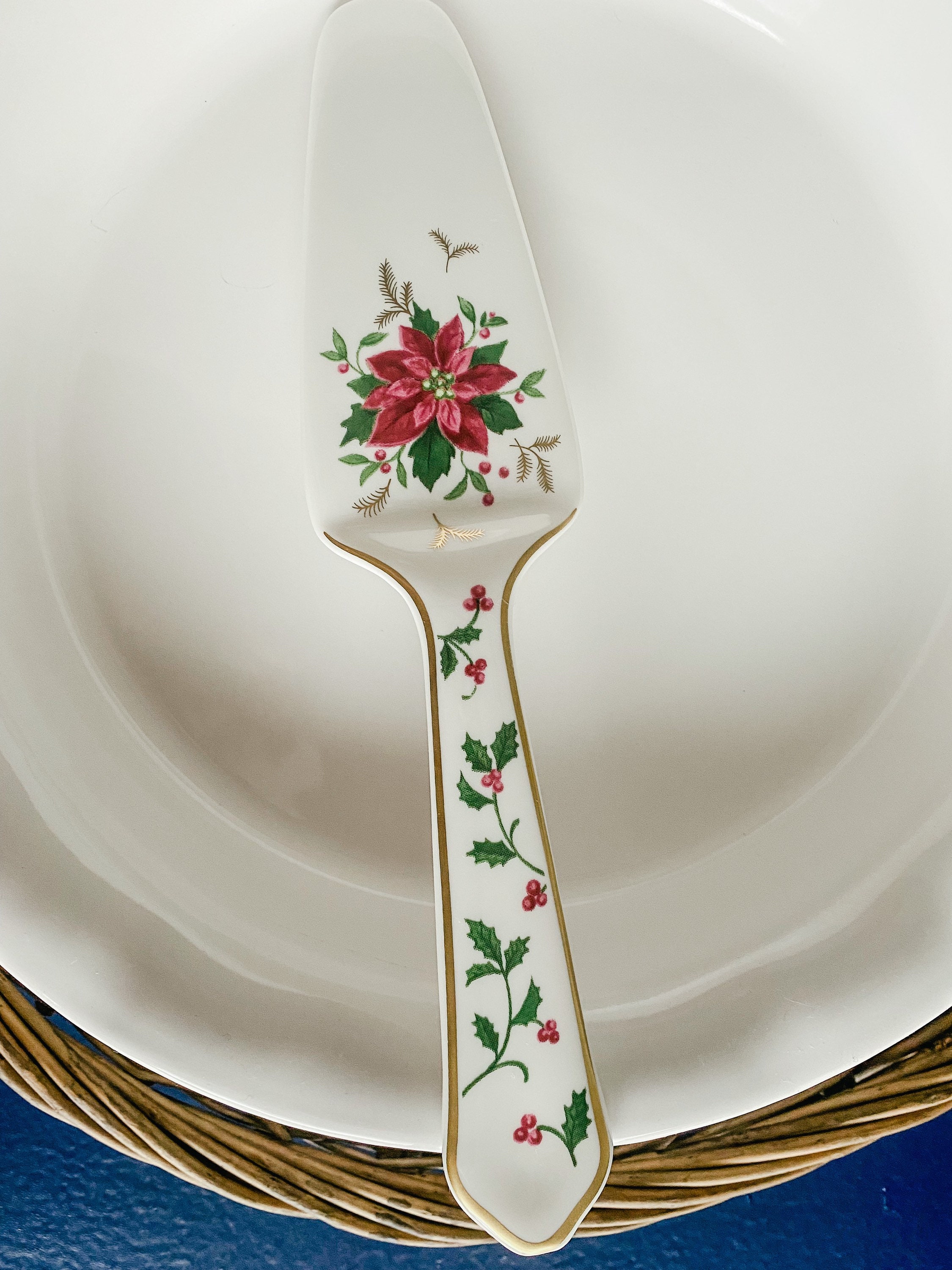Mikasa Petite Bone China Holiday Cake Server, Poinsettia and Holly ...