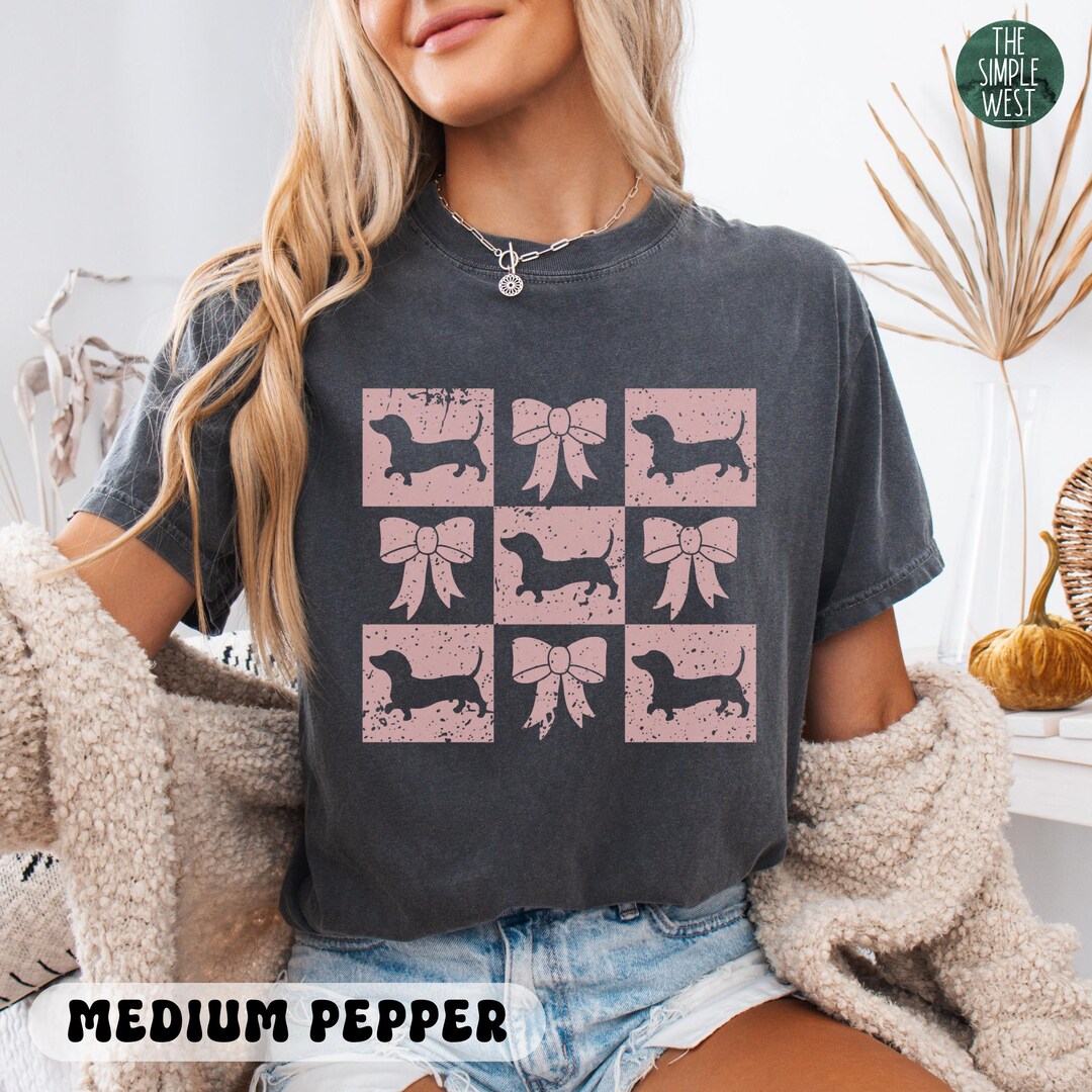 Dachshund Shirt, Weiner Dog Gifts, Dachshund Gift for Weenie Dog Mom ...