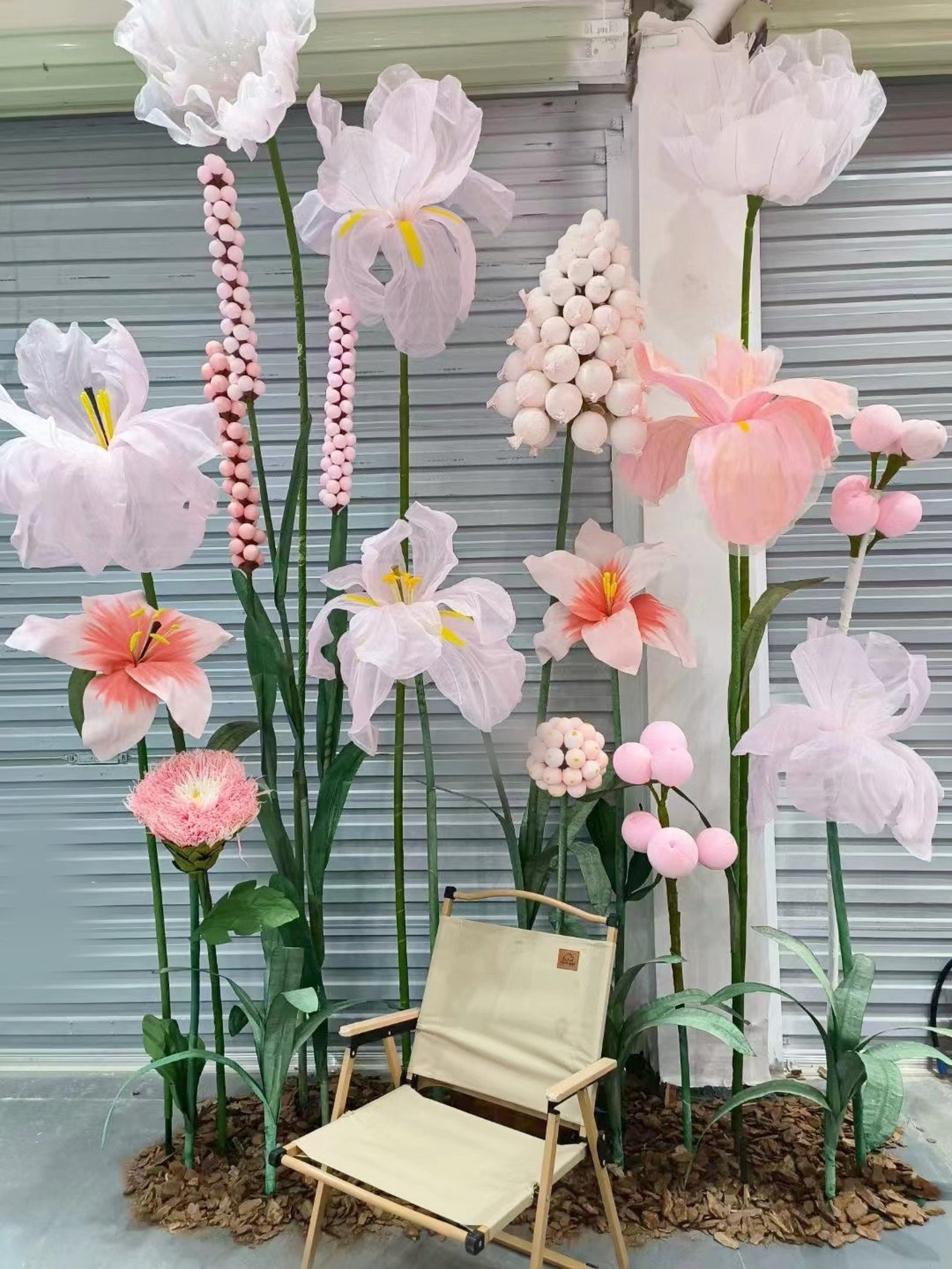 Giant Freestanding Flowers in Paper, Silk, and EVA for Window Displays ...