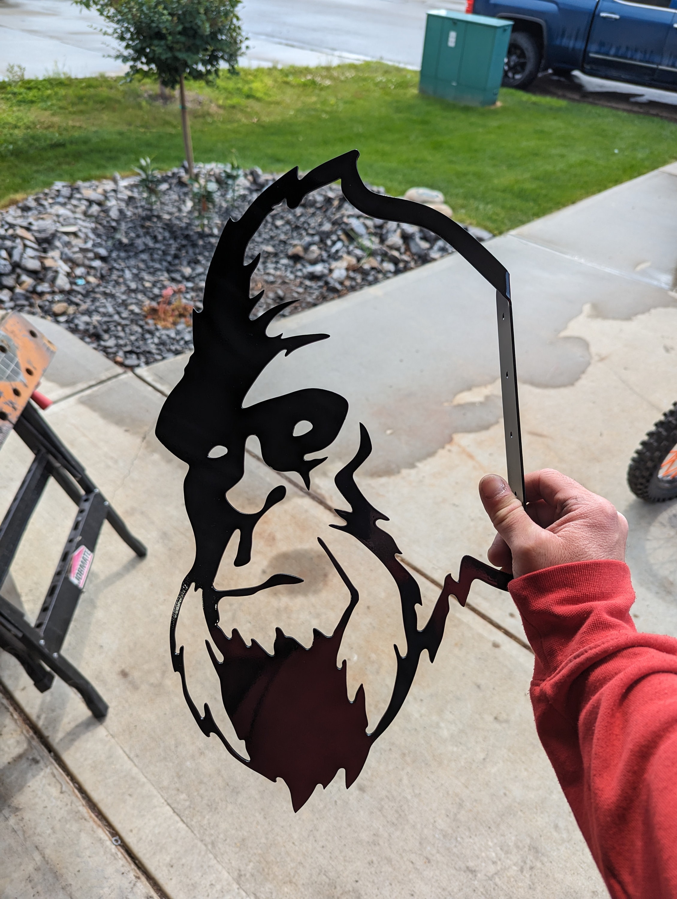 Bigfoot Peeking DXF File - Etsy