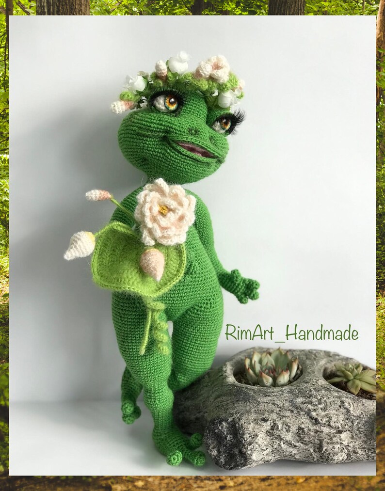 Crochet Pattern Kim the Frog in English in Lithuanian and in - Etsy