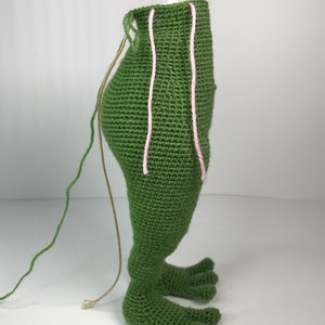 Crochet Pattern Kim the Frog in English, in Lithuanian and in Russian ...