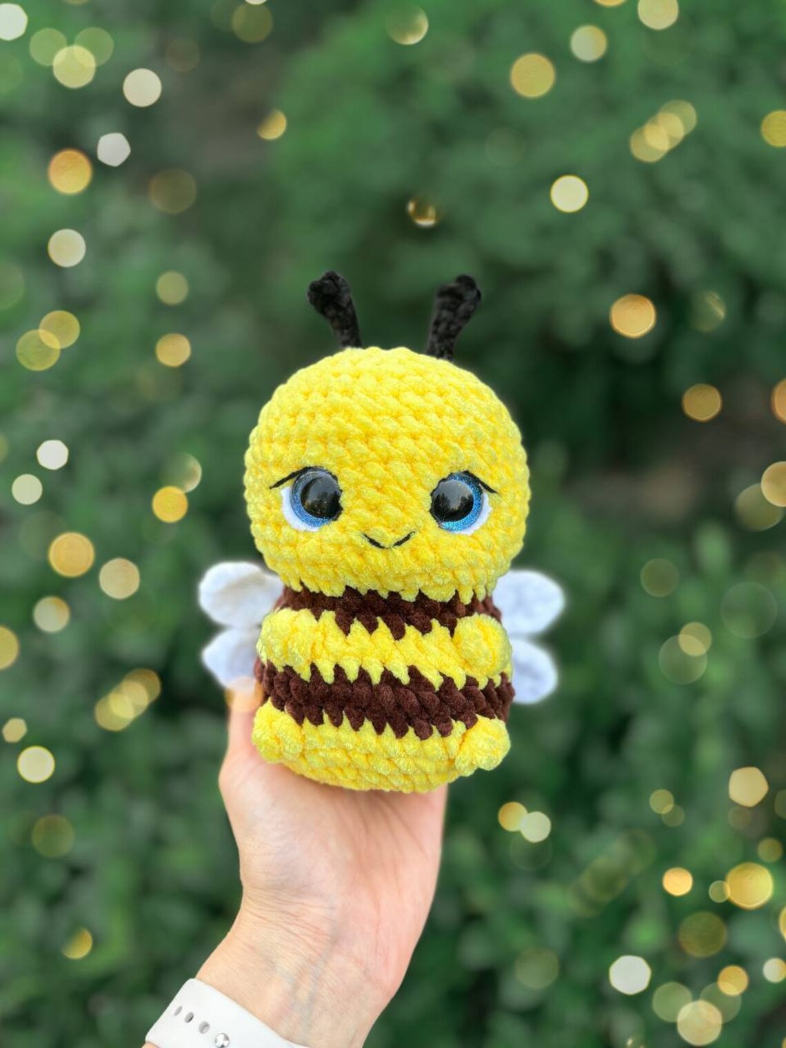 No-sew Crochet Patternbee Betty | Amigurumi Bumblebee Plushie | No Sew ...