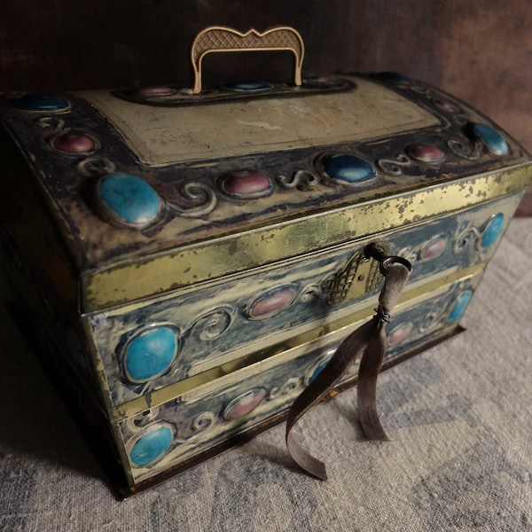 Large Treasure Box With Lock - Etsy