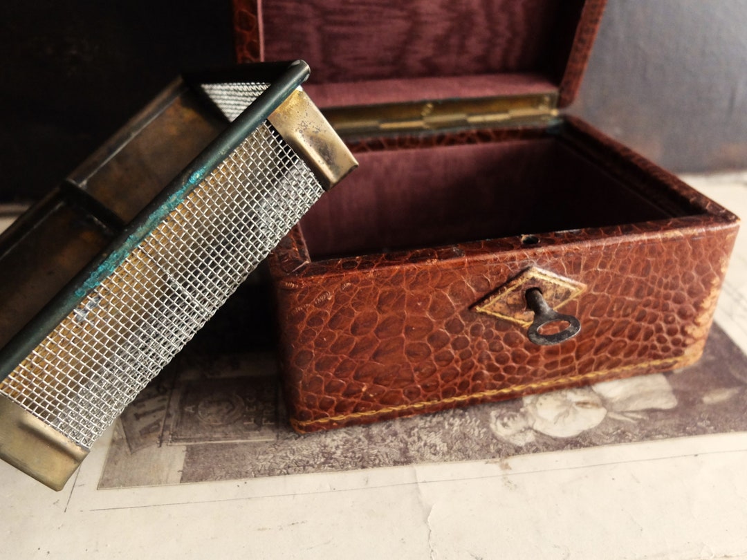 Vintage Cash Box With Key/ Storage Coin Box/ Embossed Leather - Etsy