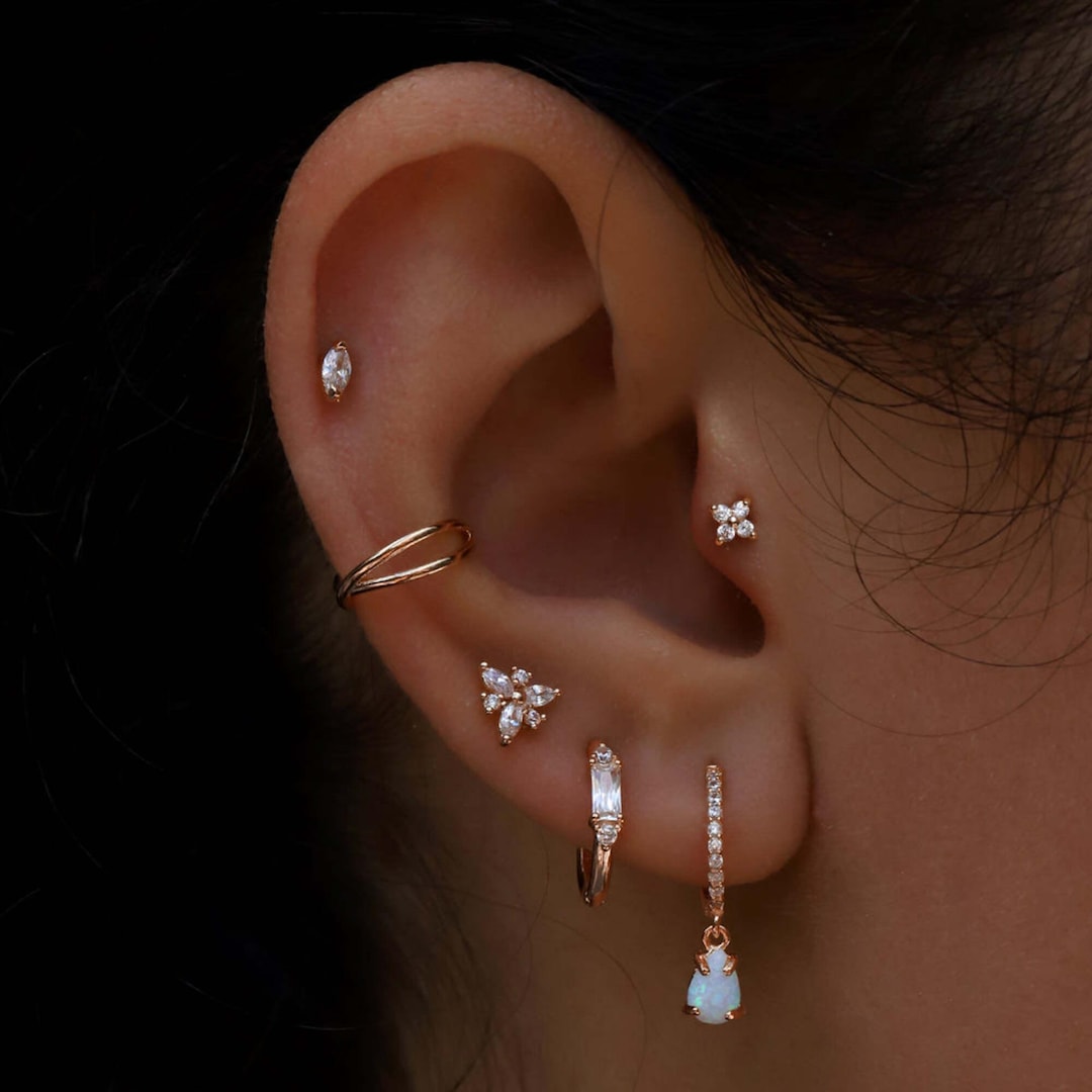 Four Petal Flower Cartilage Piercing, 14k Gold Diamond Clover Shape ...