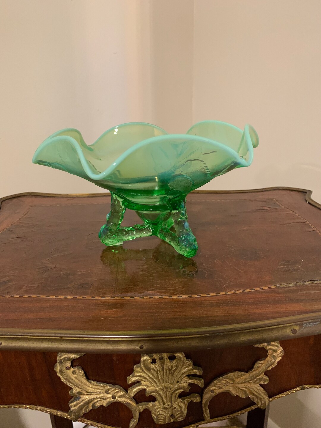 Early 1900's Dugan Winter Cabbage Design Opalescent Green 3 Footed Bowl ...
