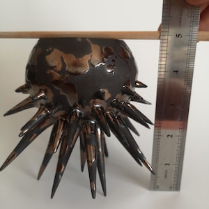 Black Ceramics Black Spiked Vase Bowl, Top Quality Decorative Conker ...