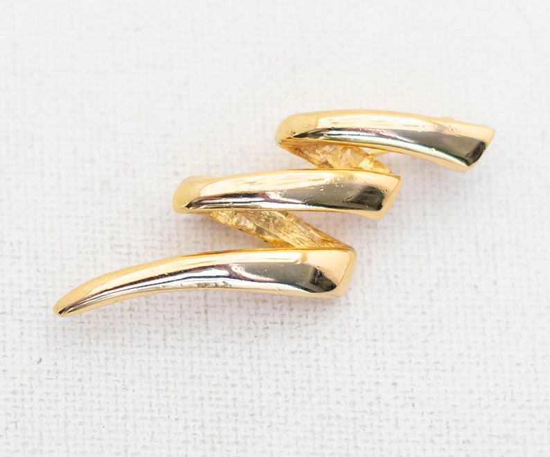 Vintage Thunder Strike Gold Tone Brooch - T9 - Etsy