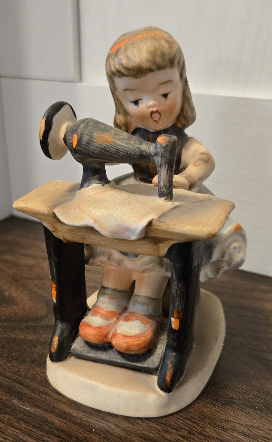 Vintage Napco Little Girl Sewing Machine Figurine sewing A2626D 5 Tall ...