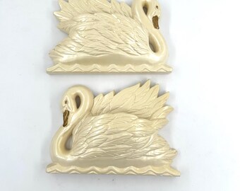 Vintage Chalkware Swan Set | Miller Studio Chalkware White Swan Hanging ...