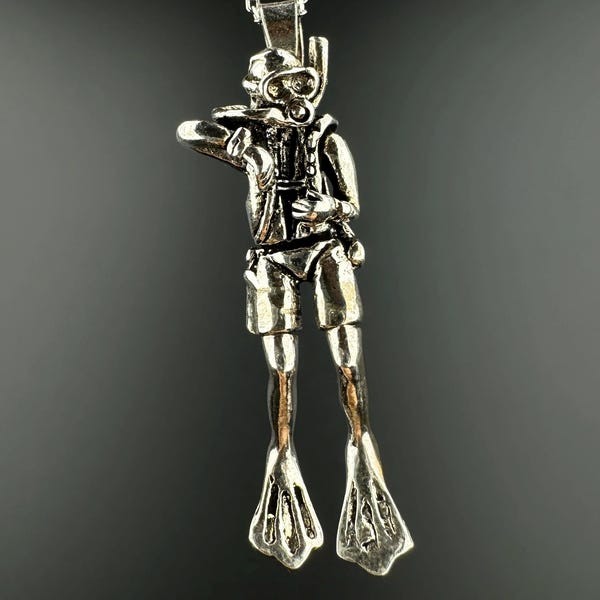 Diving Necklace - Etsy UK