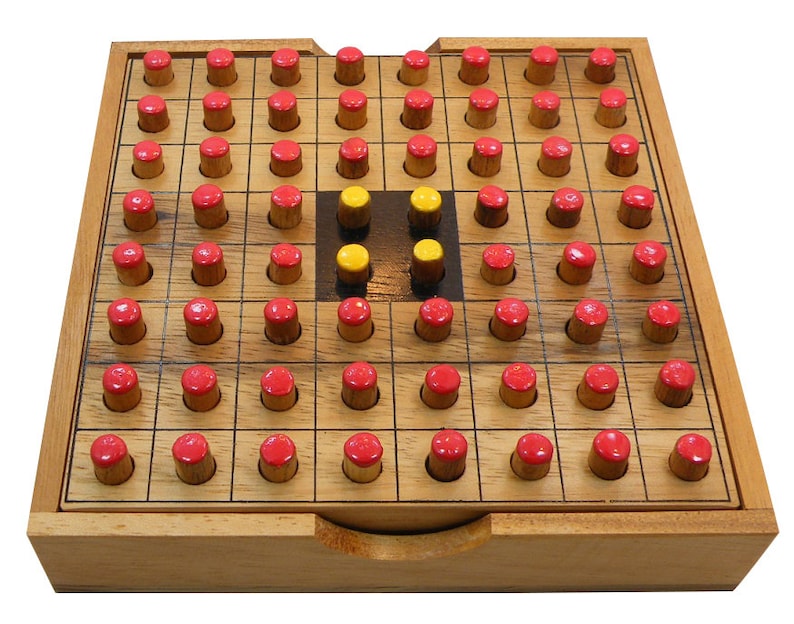 Othello / Reversi Wooden Strategy Game - Etsy
