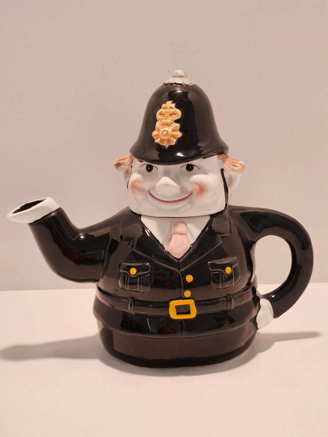 Vintage Ceramic Bobby Teapot, English Bobby, Police Officer, Cop 1970 ...