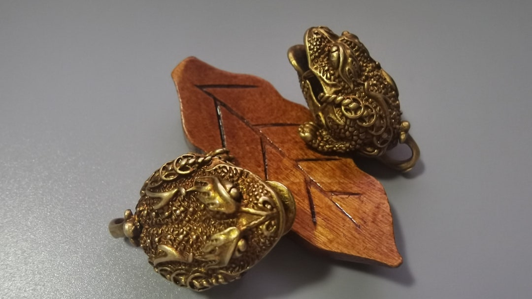 Two Brass Lucky Toads, Feng Shui Lucky Traditional Frogs, Home Office ...