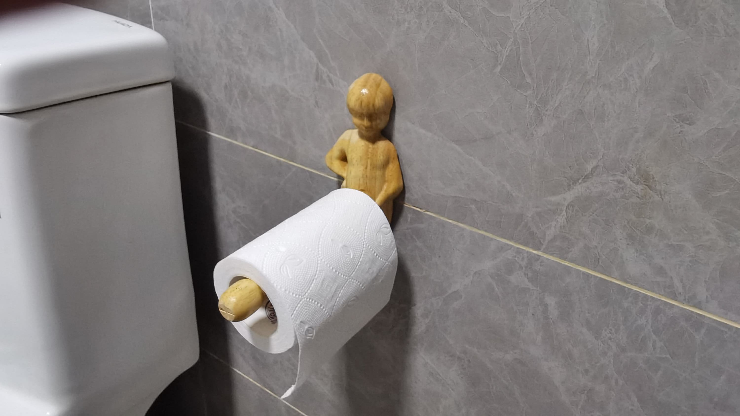 Spoof Creative Wooden Toilet Paper Holder, Fun Wall Hanging for Little ...