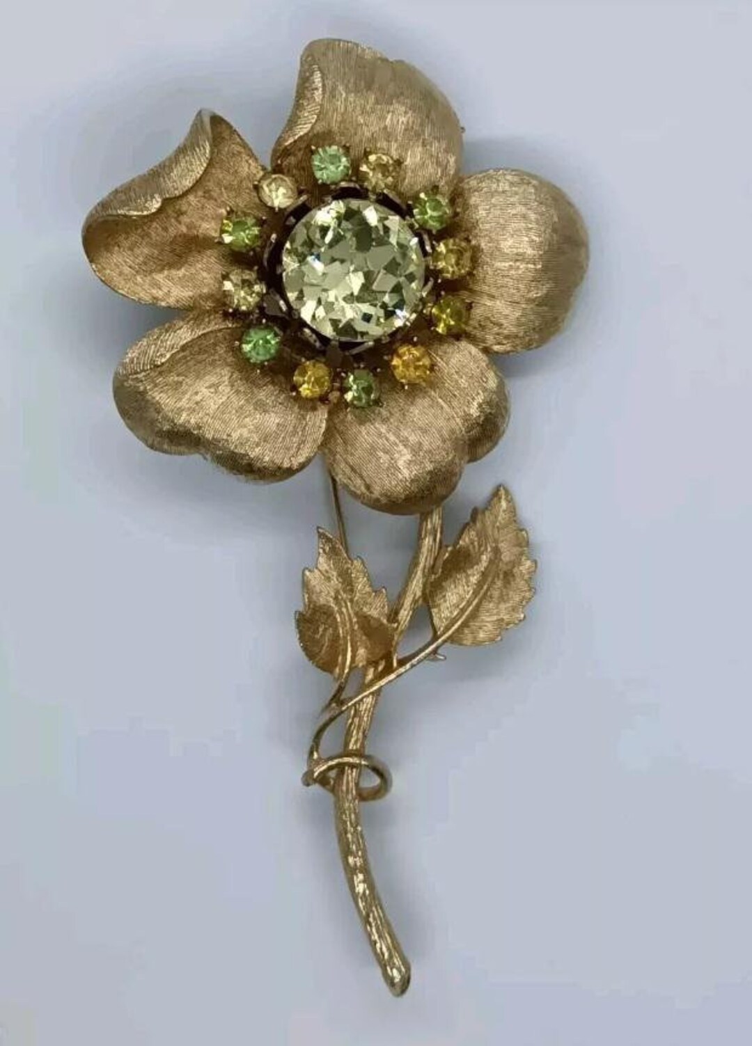 Vintage Coro Flower Brooch Green Stone Gold Tone Excellent Condition ...